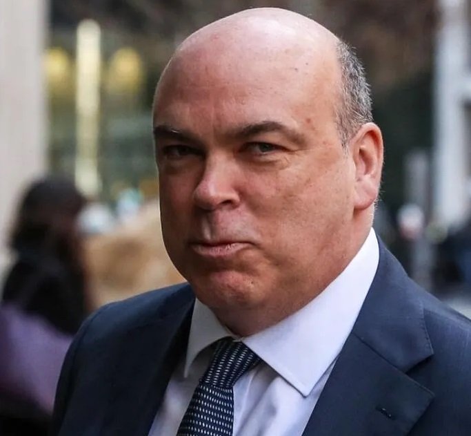 Σικελία: Ανασύρθηκαν νεκροί ο Μάικ Λιντς και η 18χρονη κόρη - 21/08 18: ...